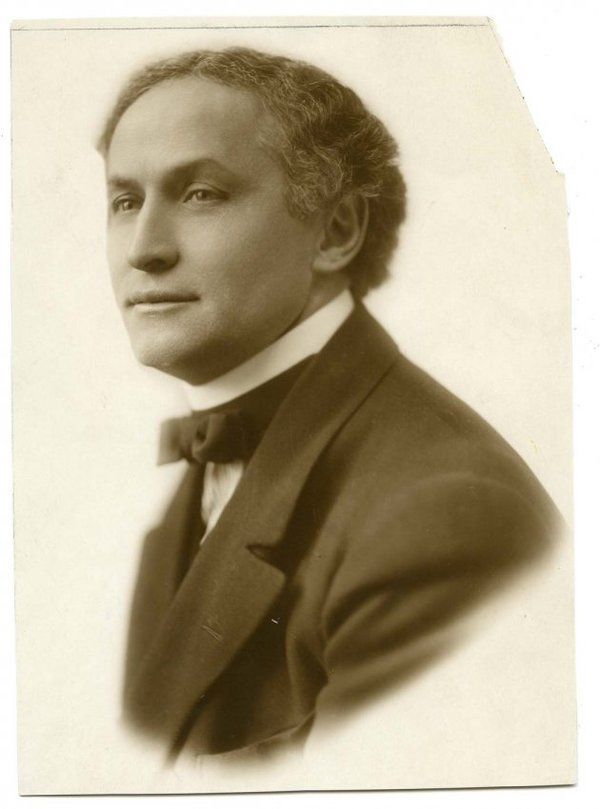 Realized price for Houdini, Harry. Photogravure Portrait of