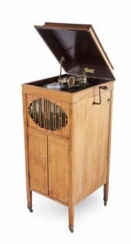 Realized price for BRUNSWICK MODEL 200 PHONOGRAPH